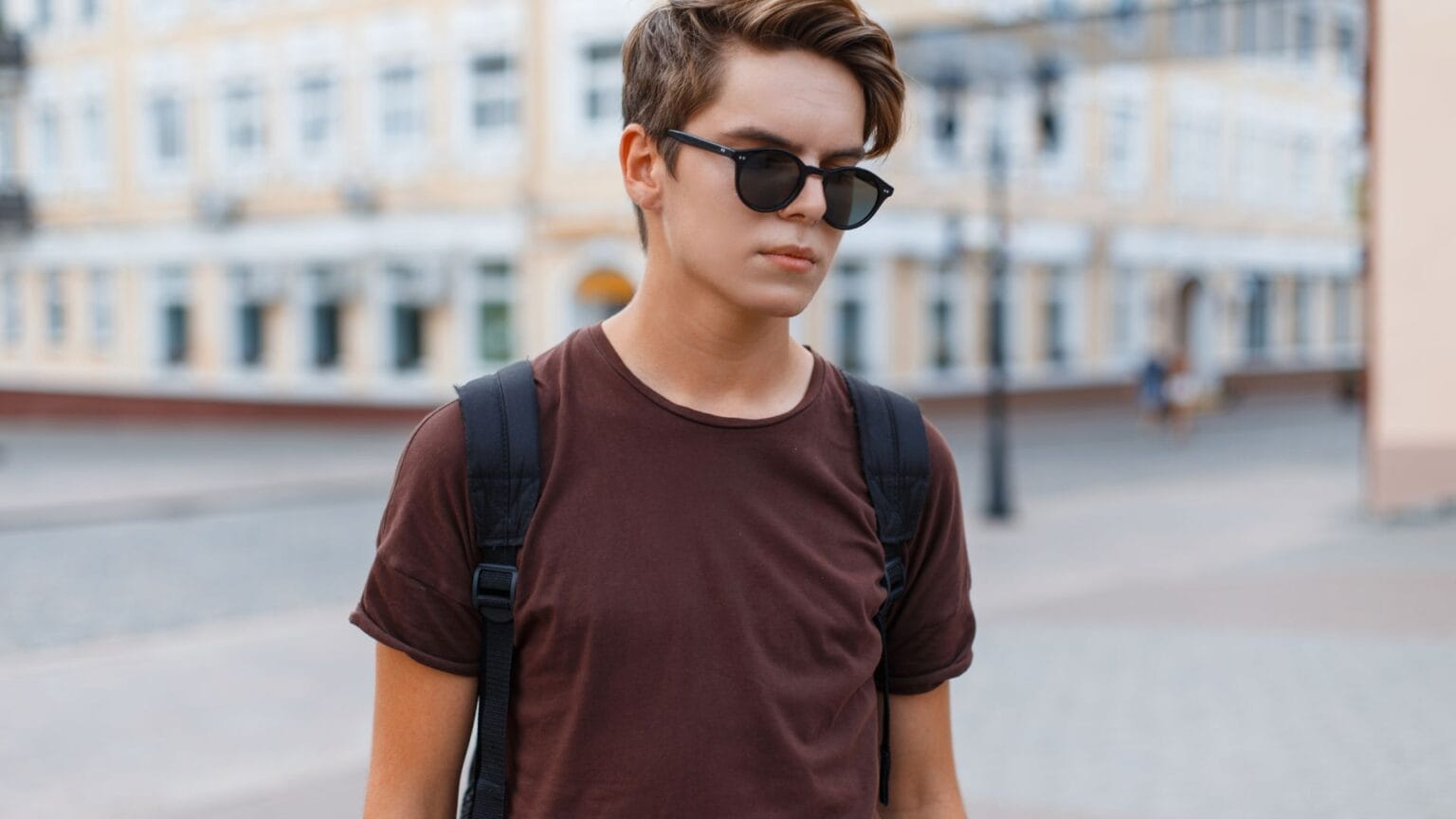 12 Flattering Hairstyles for Men with a Round Face Shape - Elegant G ...